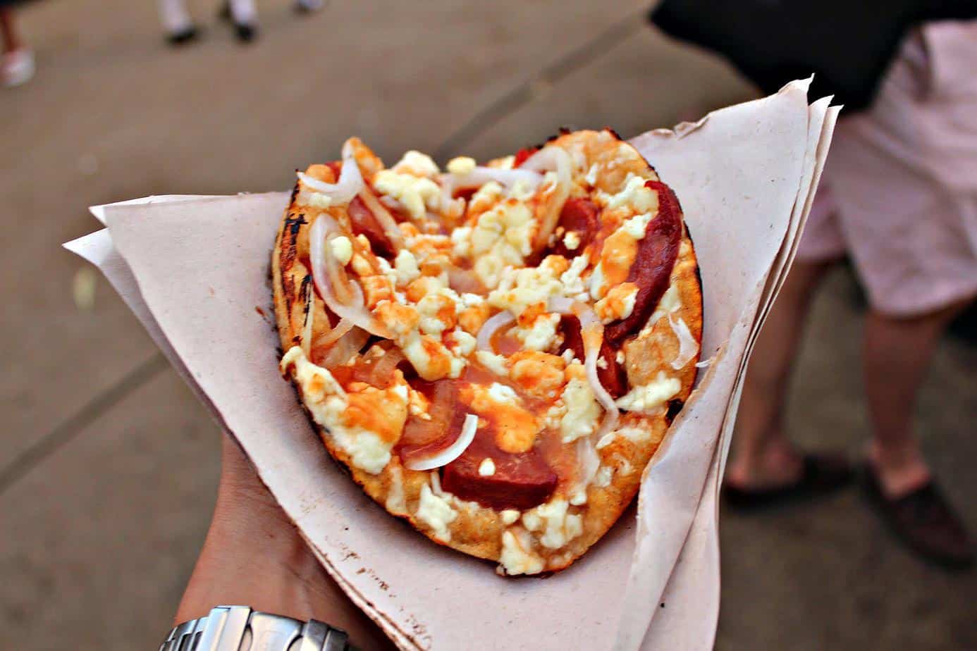 La historia de la tradicional pizza cubana - TodoCuba