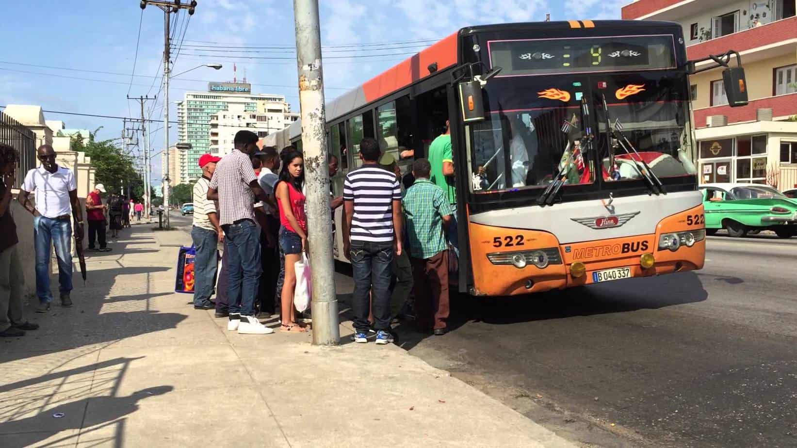 ¿Cómo olvidar qué es montarse en una guagua en Cuba? - Todo Cuba
