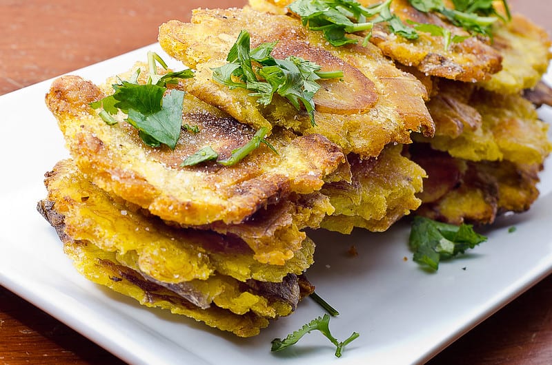 Aprende a preparar tostones con mojo al estilo cubano - TodoCuba